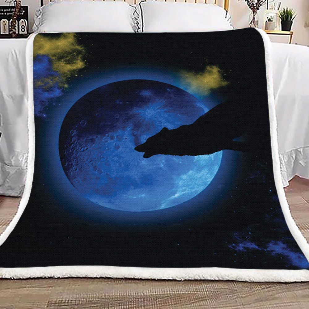 Howling Wolf Moon Fleece Blanket Sherpa Blanket - The Daisy Shop